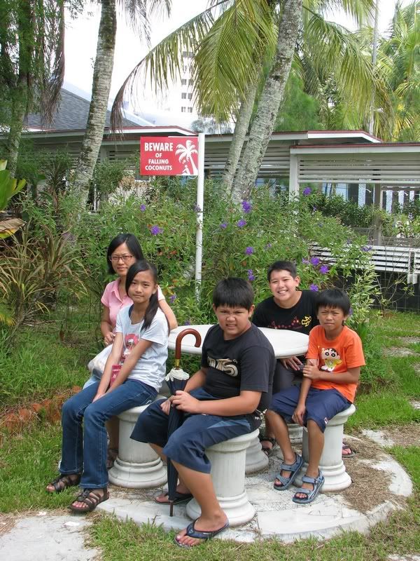 Borneo Dispatches #13: Signs of the Island - Field Herp Forum